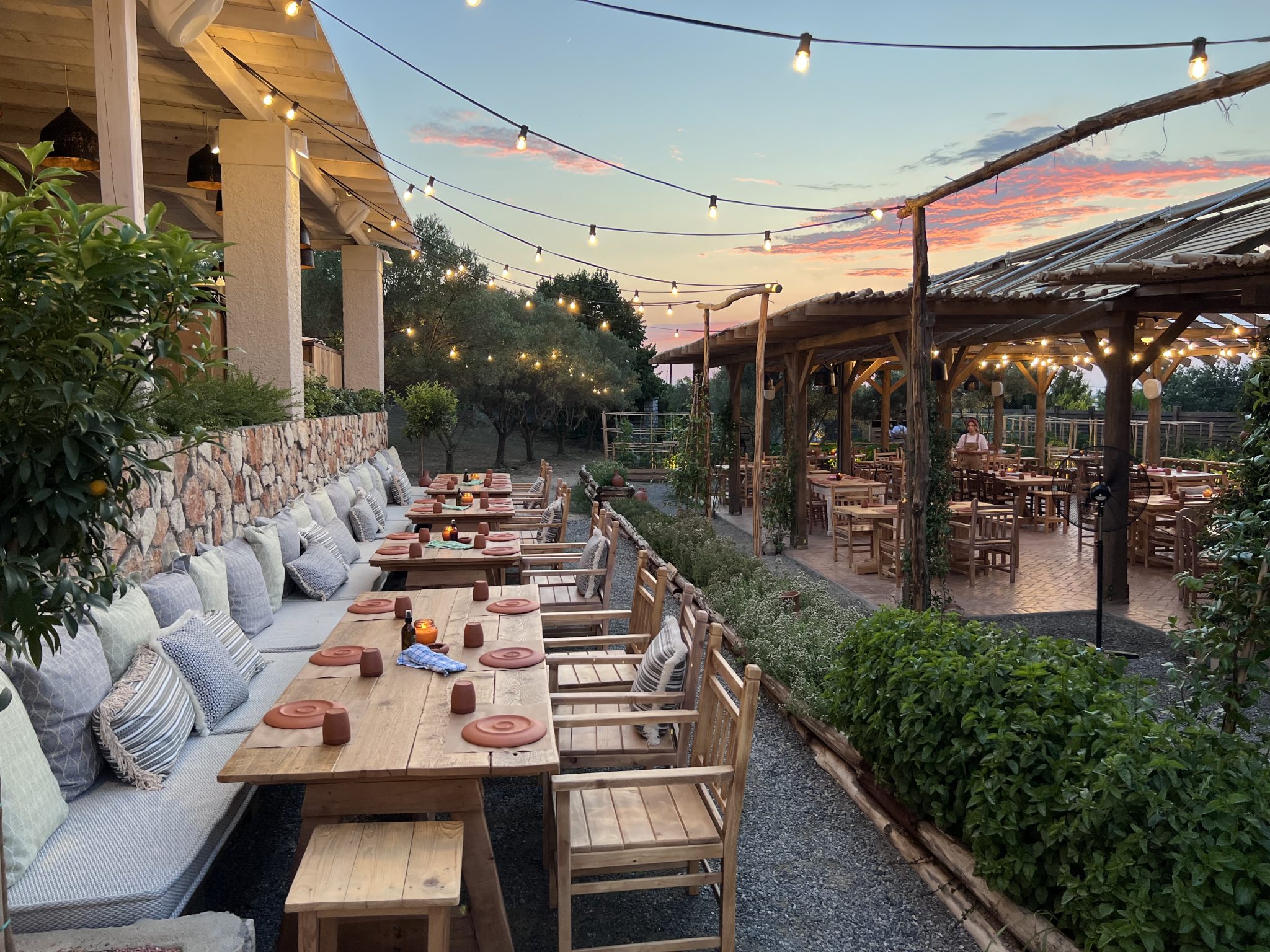 Mnemes - Zisis Papamichos | Architects & Partners