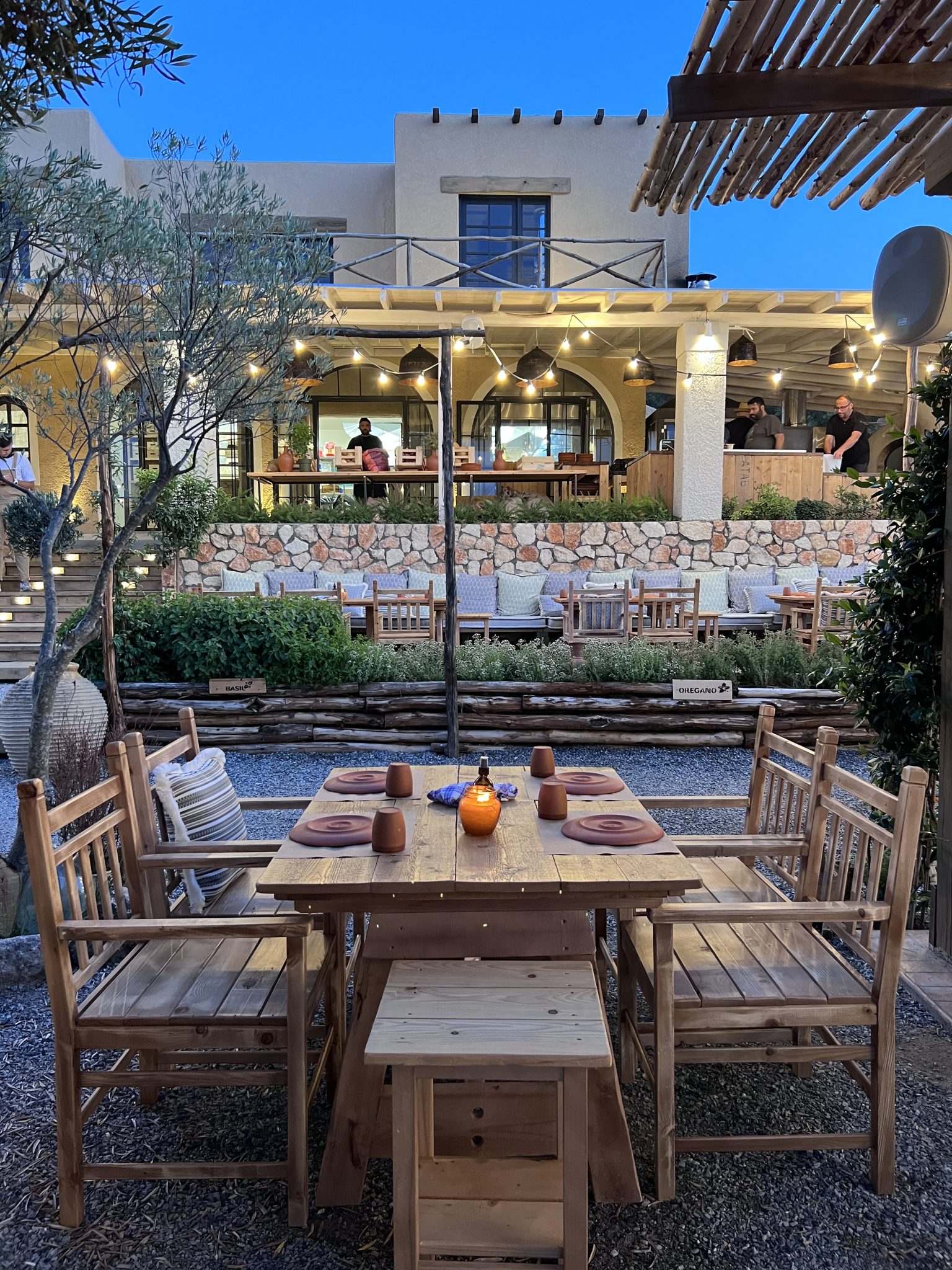 Mnemes - Zisis Papamichos | Architects & Partners