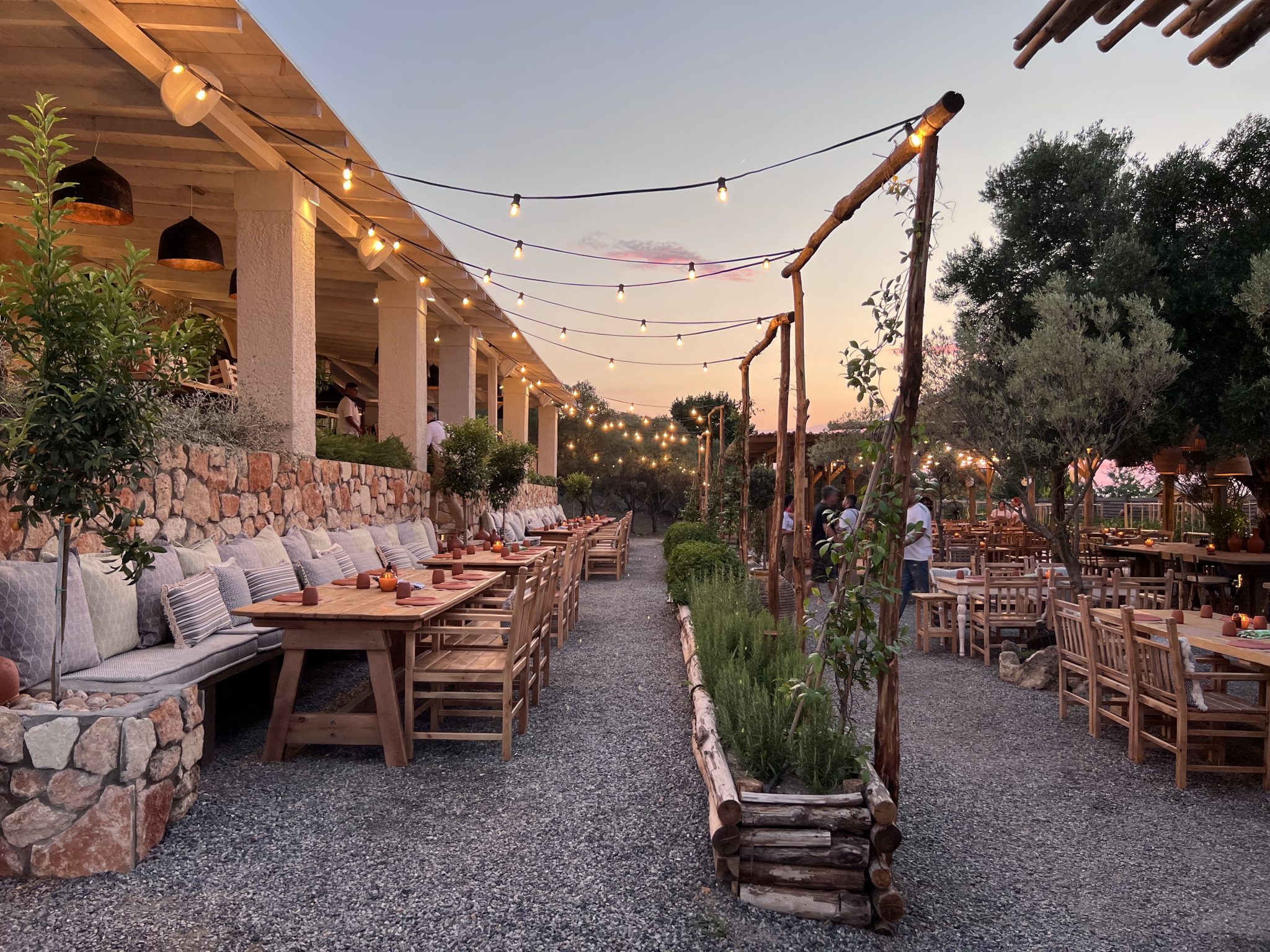 Mnemes - Zisis Papamichos | Architects & Partners